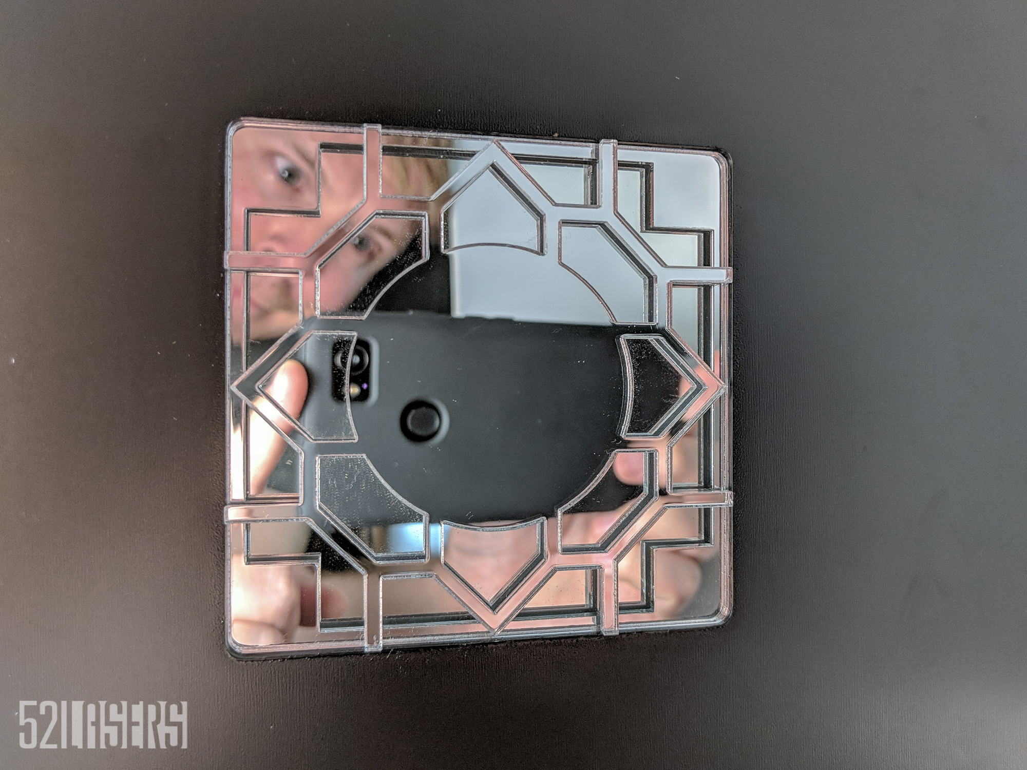 137: Layered Mirror – 52LASERS